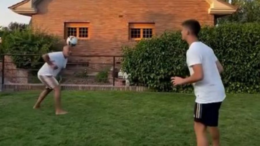 Arda Güler muestra el talento familiar en un nuevo vídeo con su padre ...