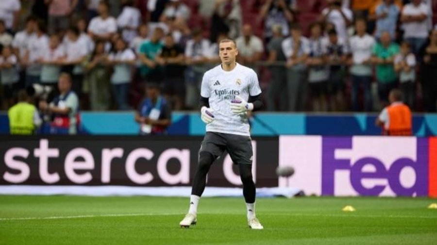 Lunin plans to stay this season at Real Madrid and leave for free in ...