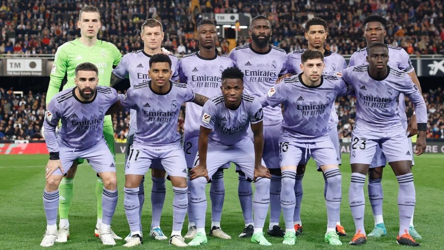 El Real Madrid espera recibir 50 millones por la venta de este defensa ...