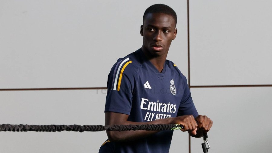 Real Madrid ready to sell Mendy for €30 million | Madridistanews.com