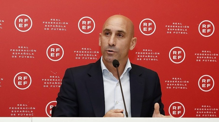 President of RFEF Luis Rubiales defends Vinicius and attacks Tebas ...